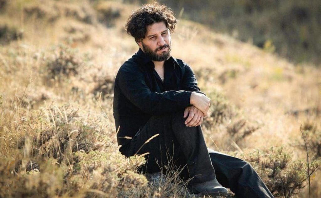 نقد فیلم آتابای - جایی برای زخم خورده ها نیست - بلاگ نماوا - سینمای ایران